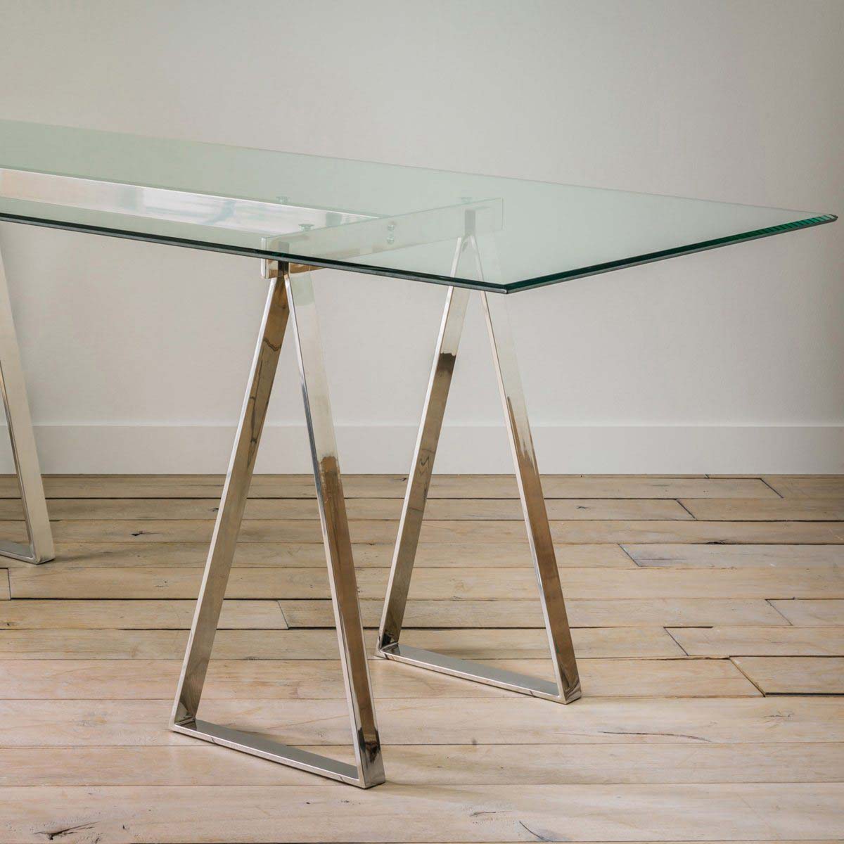 39 tréteaux designs pour créer une table ou un bureau