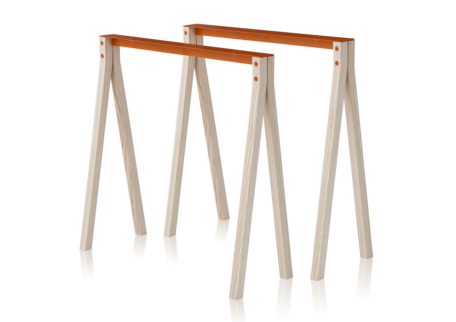 39 tréteaux designs pour créer une table ou un bureau