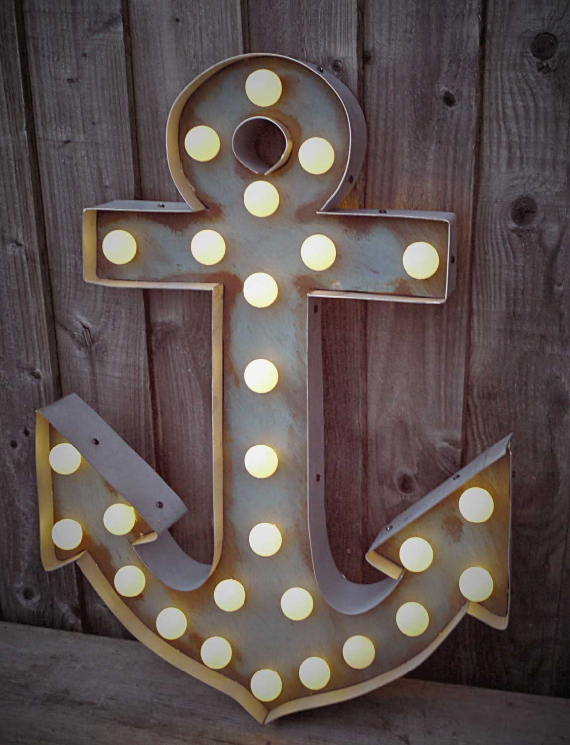 32 idées déco de lettres lumineuses et néons