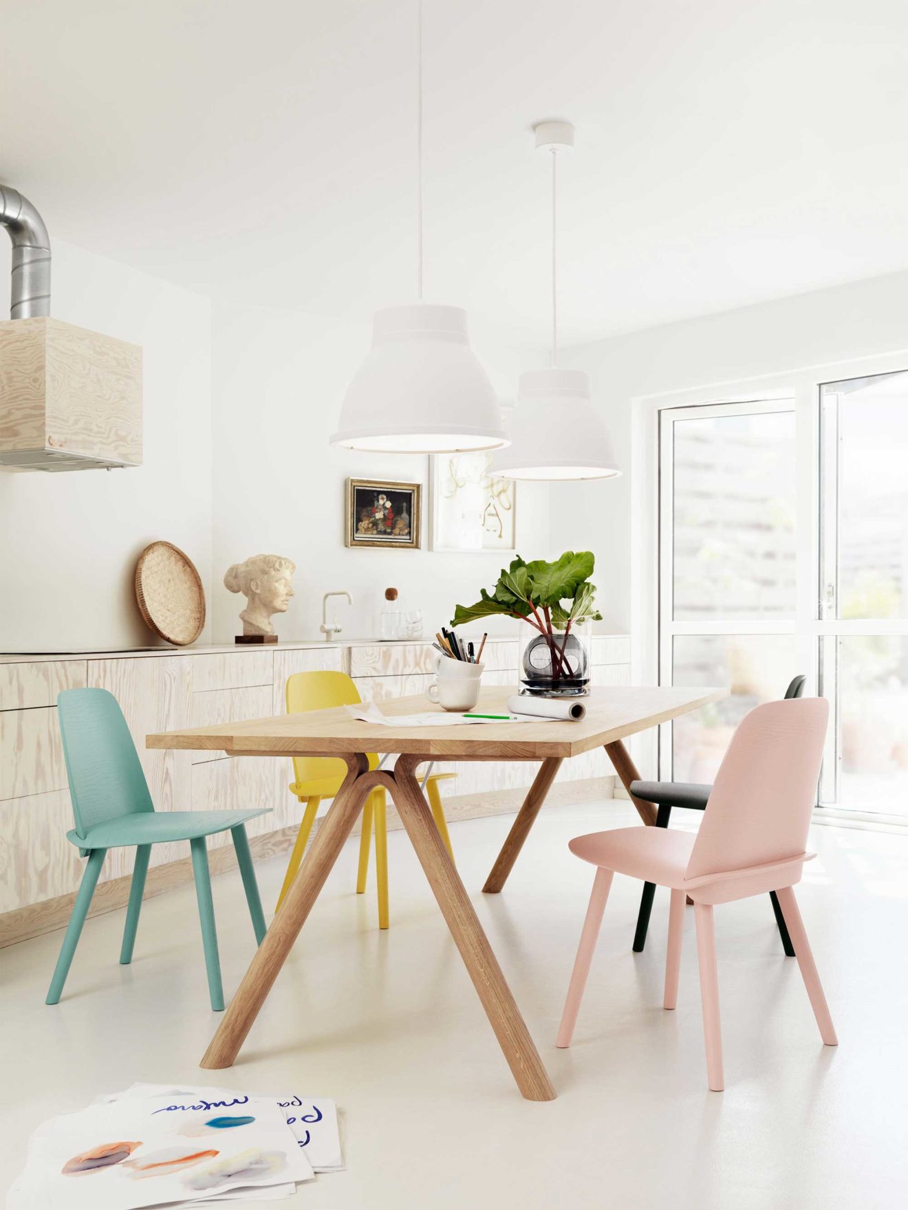 Chaise scandinave : 17 modèles en bois pour salle à manger