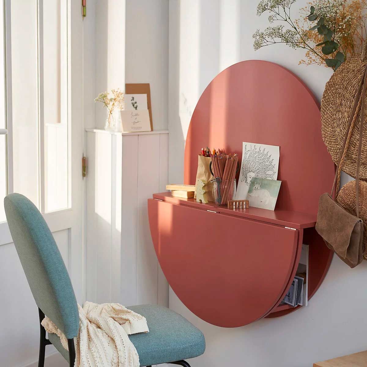 Bureau mural rabattable : 26 meubles pliables escamotables
