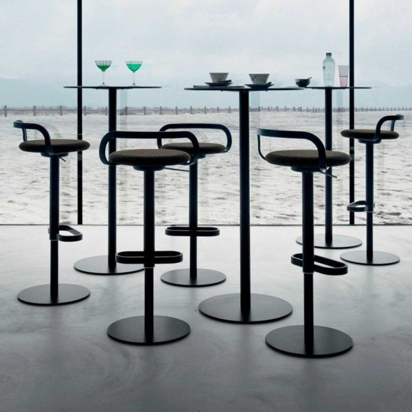 18 tabourets de bar à hauteur réglable