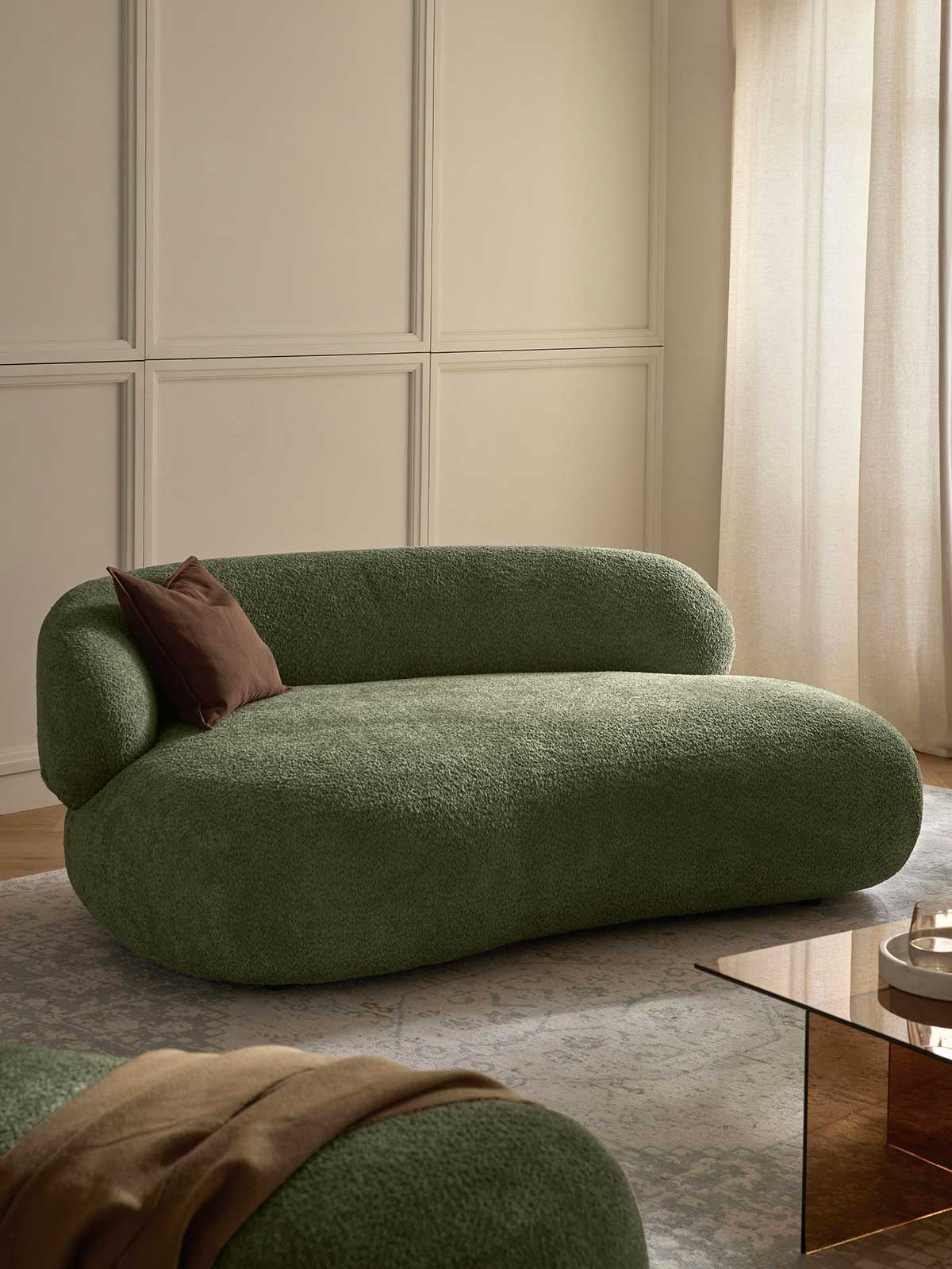 Canapé haricot : 33 modèles forme demi-lune pour le salon