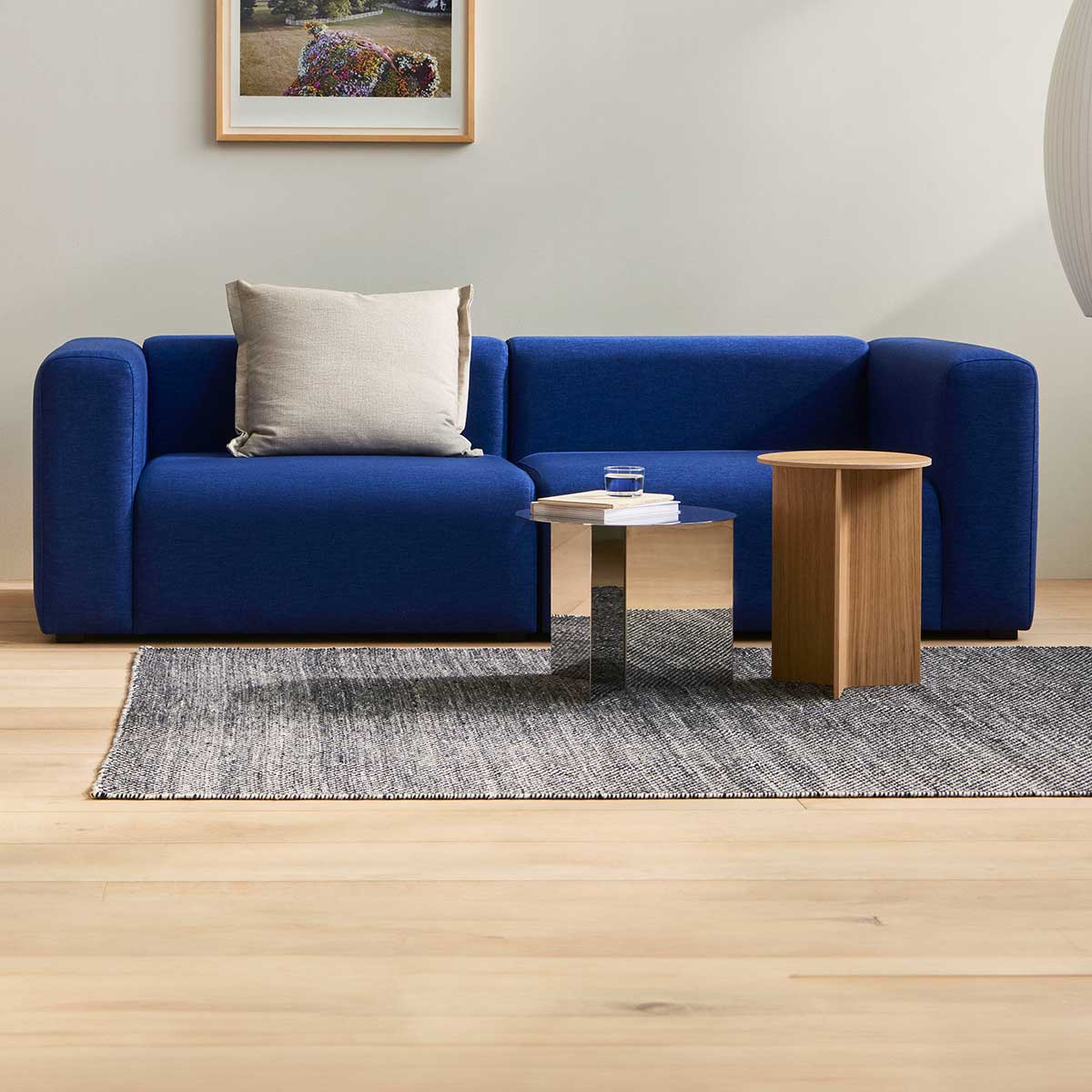 Canapé bleu : 29 idées déco pour sublimer votre salon