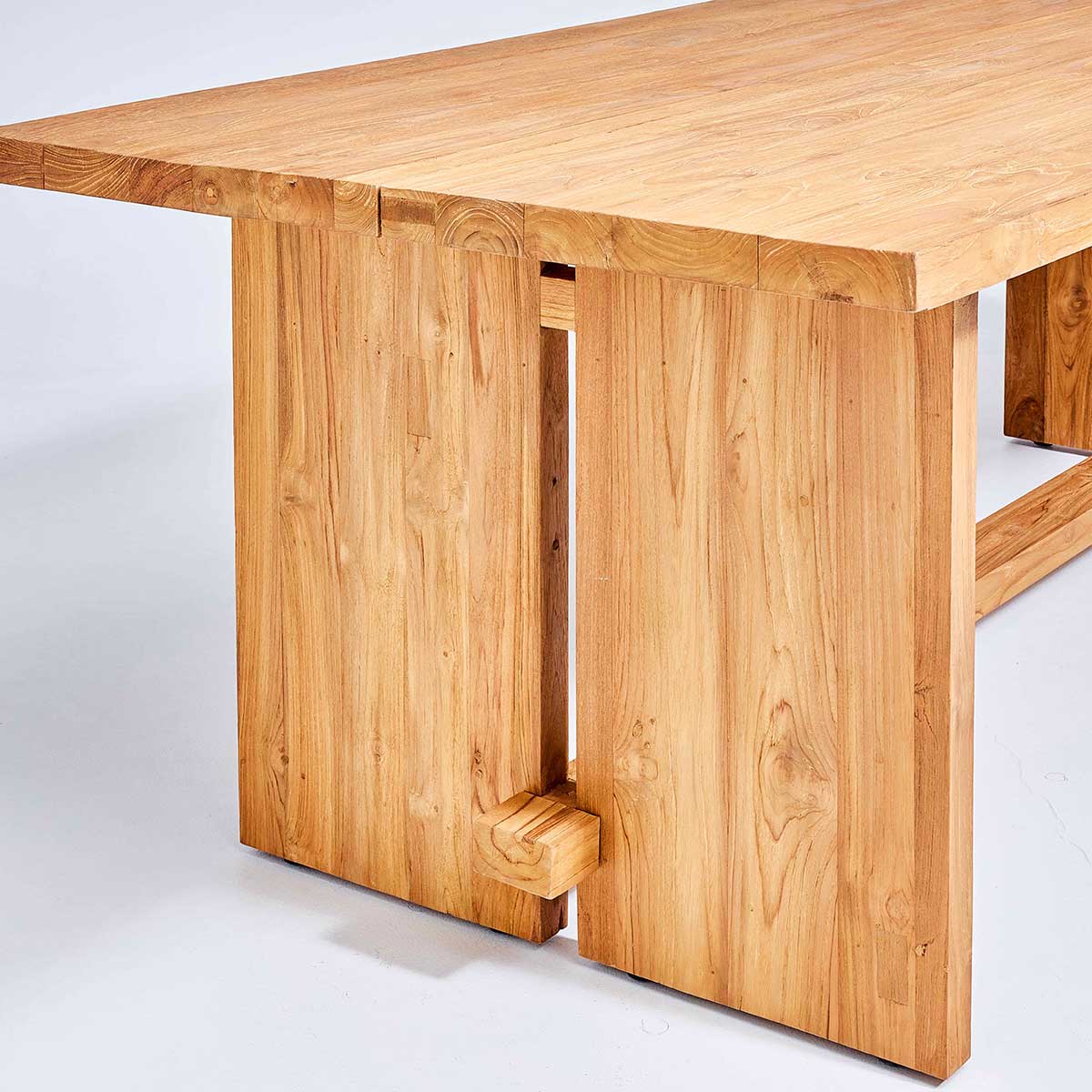 28 grandes tables à manger de 220 à 320 cm pour des repas XXL