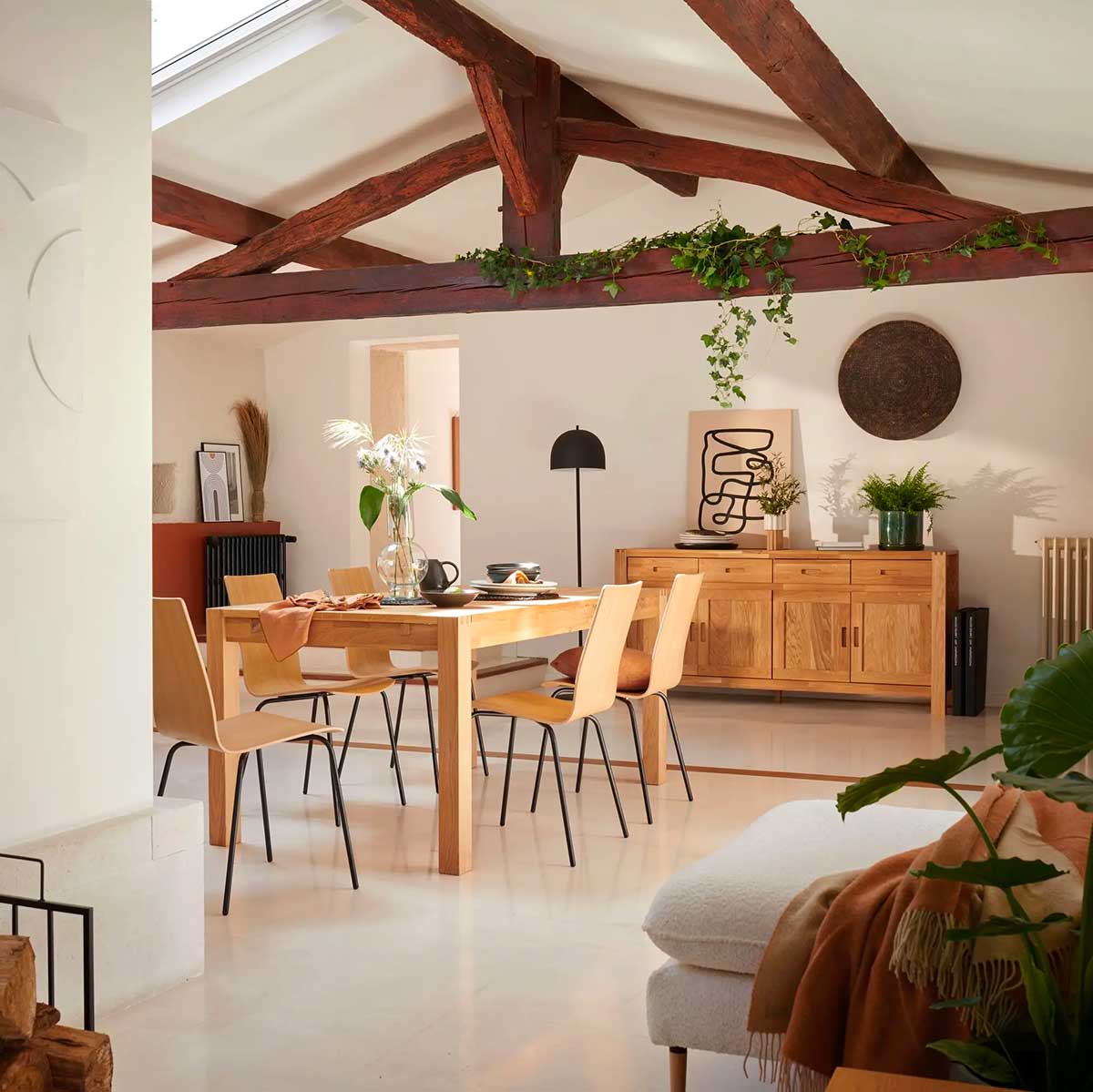 28 grandes tables à manger de 220 à 320 cm pour des repas XXL