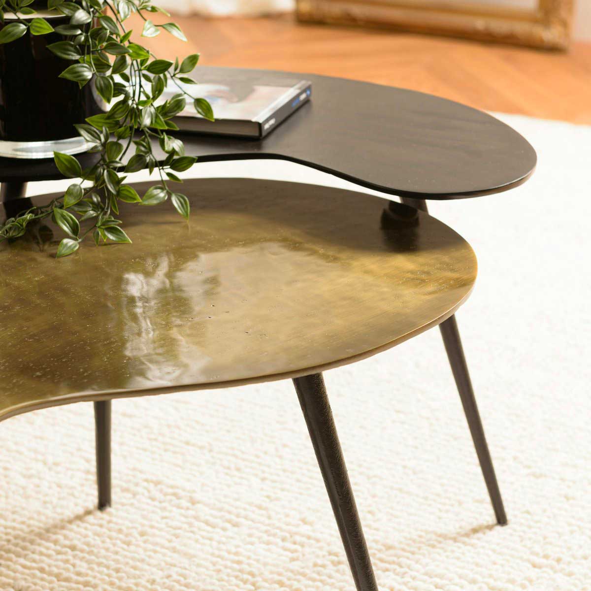 Table basse dorée : 22 inspirations pour une déco en or